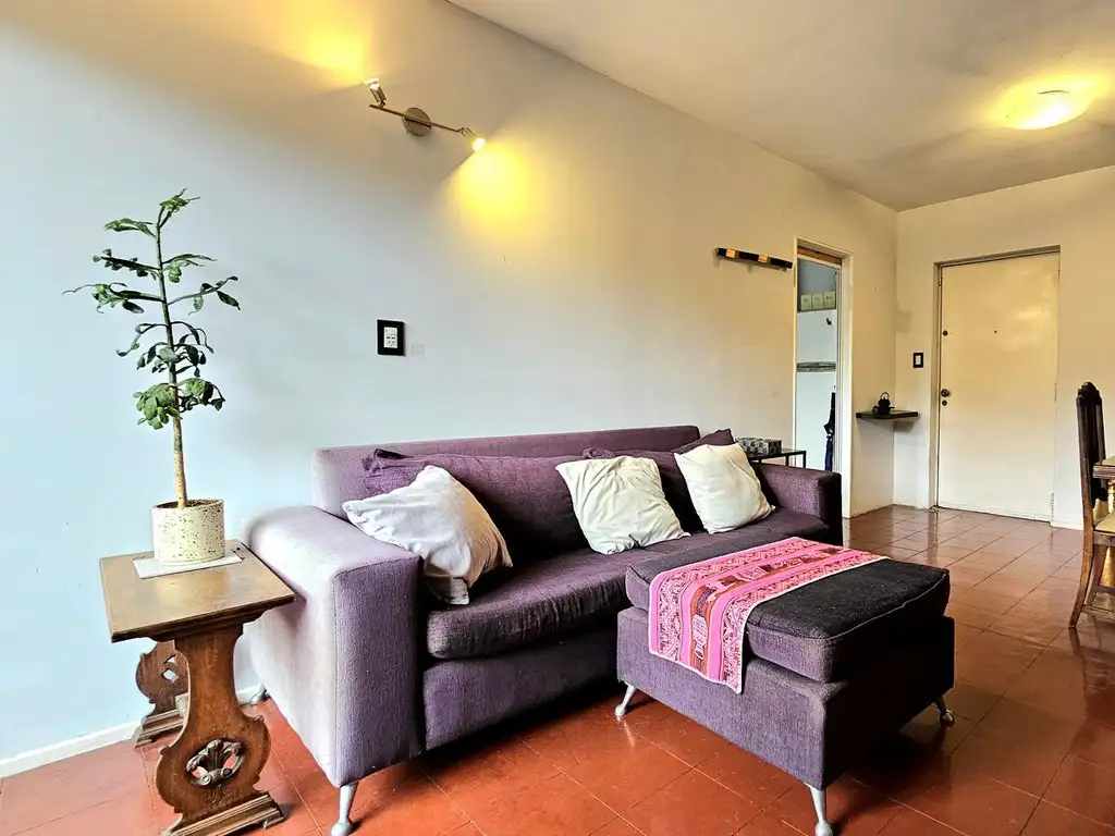 Departamento Venta 3 ambientes 45 años, 48m2, con balcón, Dean Funes ...