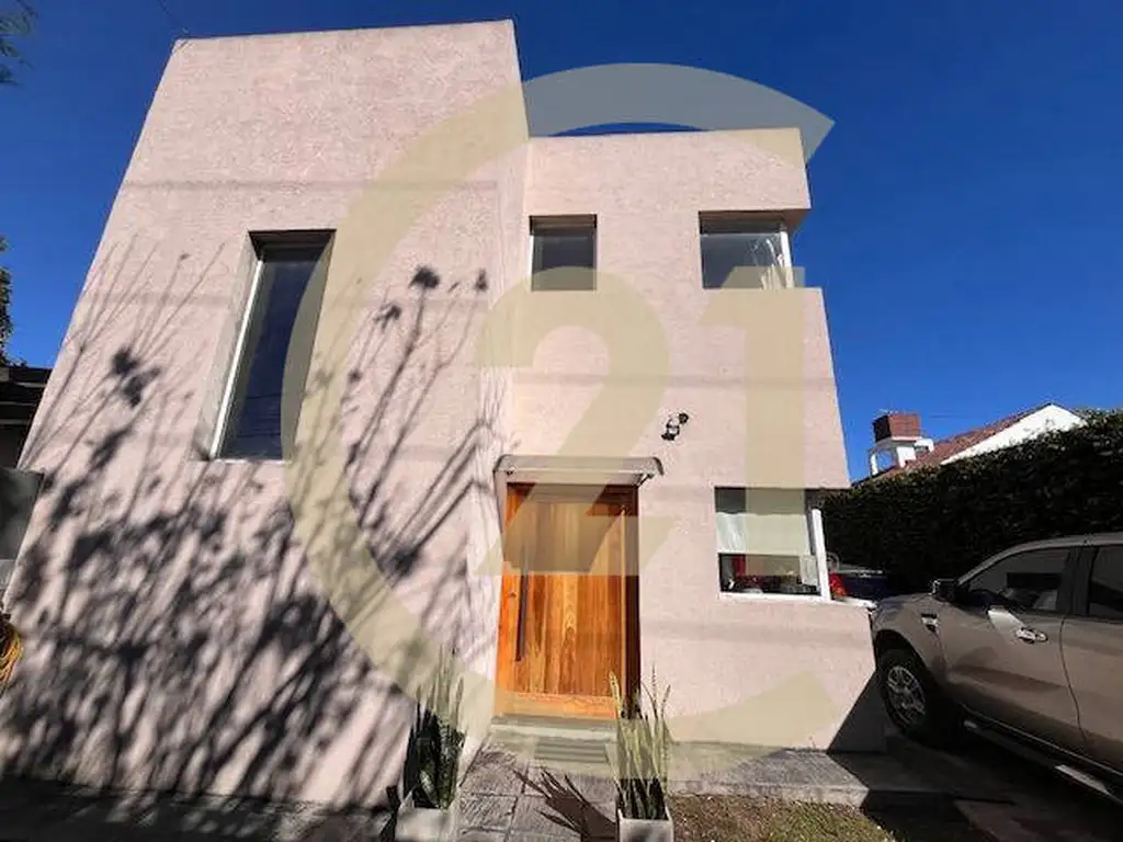 Venta Casa 3 dormitorios 8 años, 115m2, 1 cochera, Coronel Vilela 800 ...