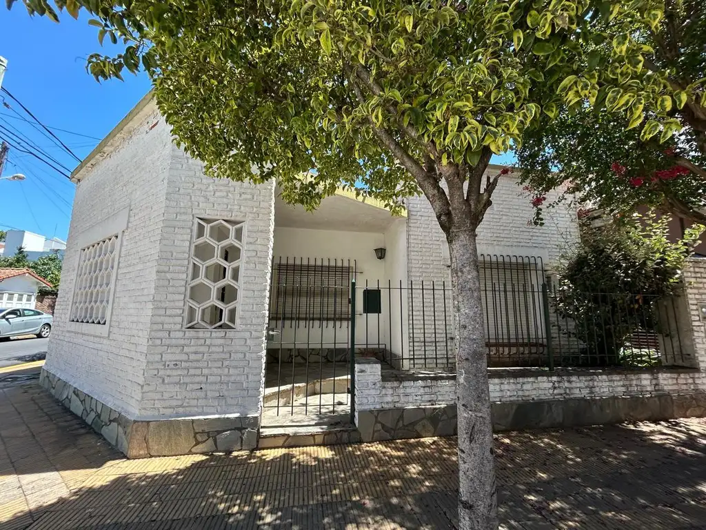 Alquiler PH 2 dormitorios 45 años, 110m2, 1 cochera, 3 Febrero 2100 ...