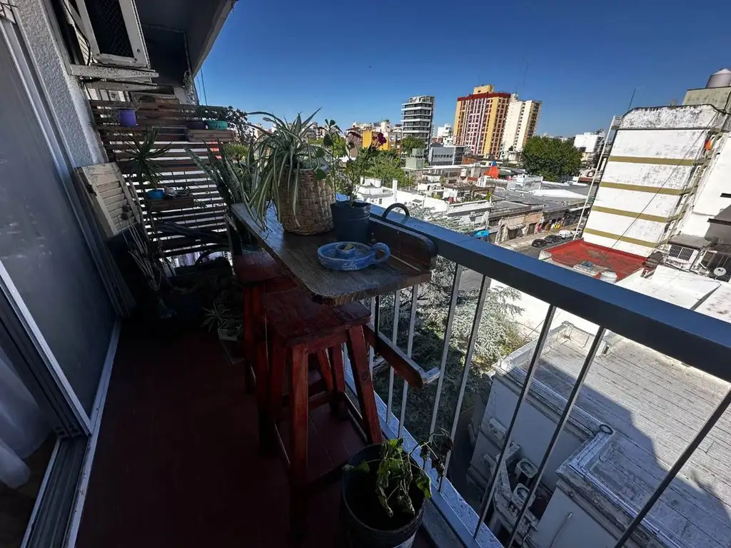 Departamento Venta 2 ambientes 45 años, con balcón, 54m2, Rivadavia ...