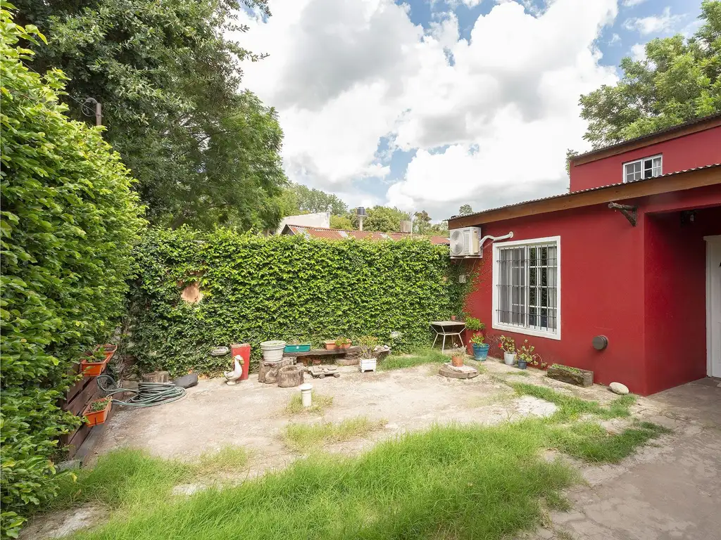 Casa Venta 3 ambientes 12 años, 2 cocheras, 380m2, Vivaldi 1300, El ...