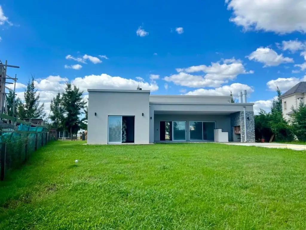 Casa Venta 4 ambientes a estrenar, Oeste, 4 cocheras, El Naudir, El ...