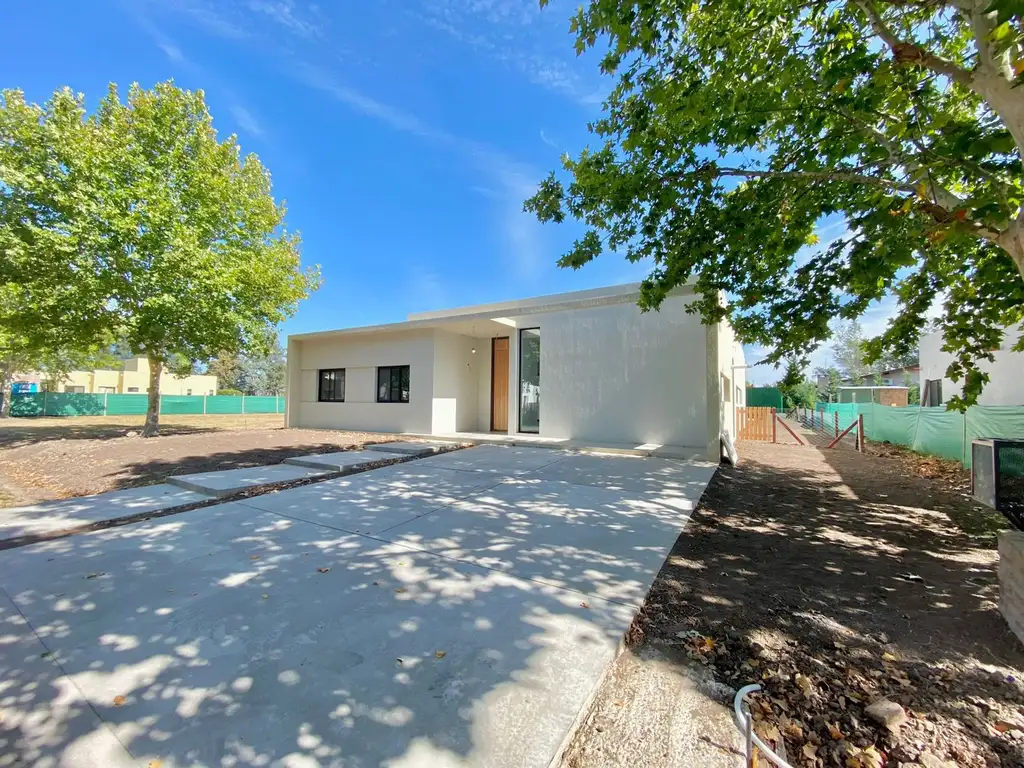 Casa Venta 4 ambientes a estrenar, 197m2, 4 cocheras, Avenida ...