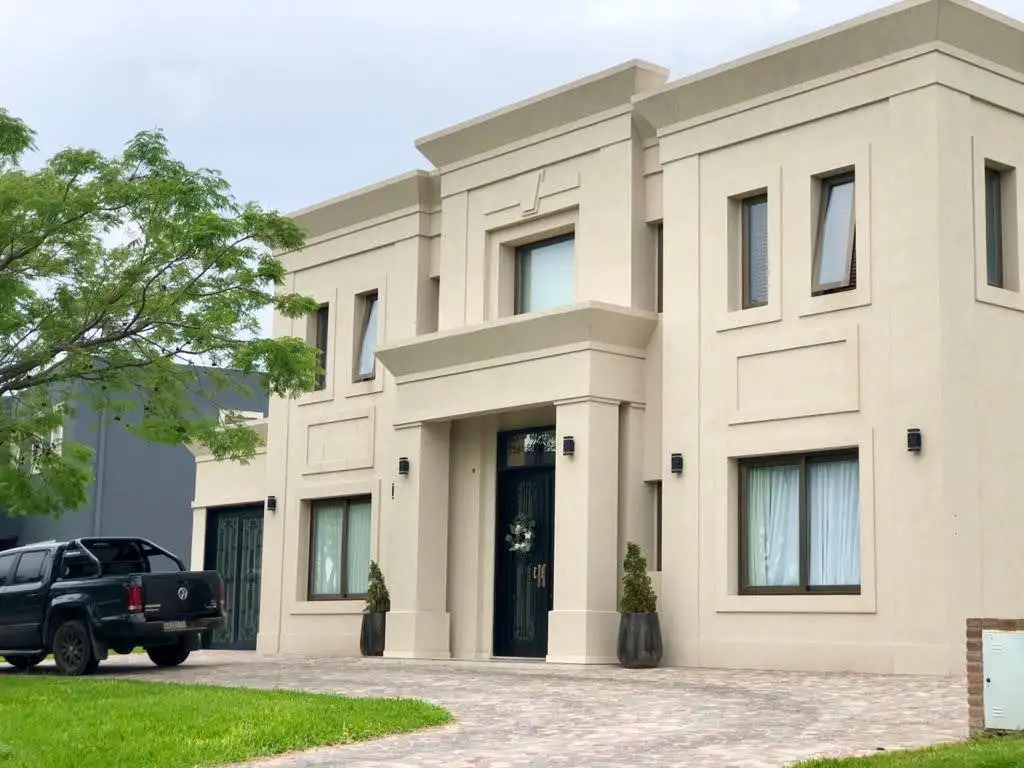 Casa en Venta en El Cantón - Barrio Islas - 5 dormitorios - Argenprop