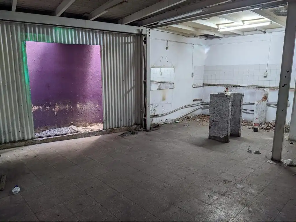 Local Alquiler, via pública, en edificio, Av Triunvirato 4800, Villa ...