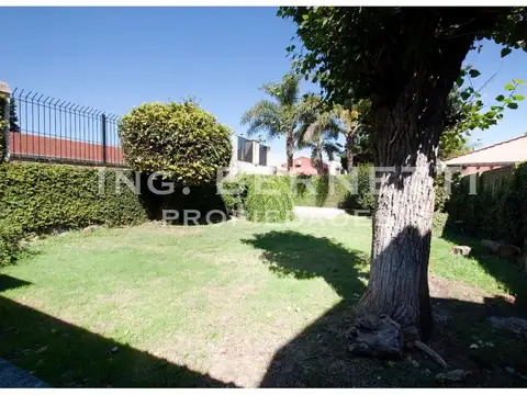 Casas en Venta en Barrio Parque Saavedra - Argenprop