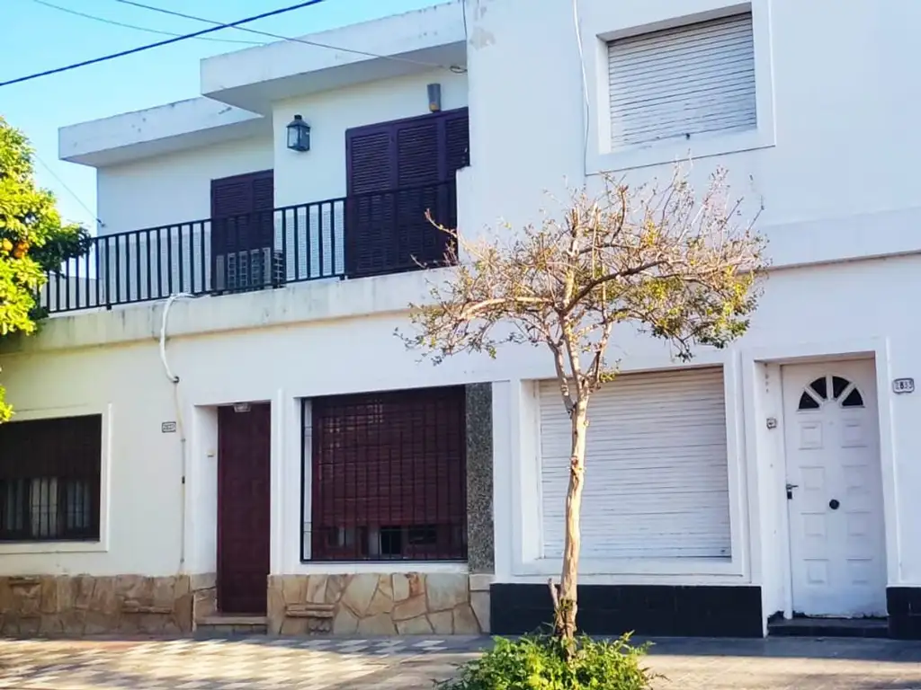 Venta Casa 66 años 3 dormitorios, 125m2, Norte, Robin Ferreyra 2800, Alto Alberdi | Argenprop