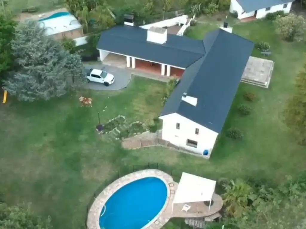 Venta Casa 40 años 4 dormitorios, 2 cocheras, 400m2, Capital Federal ...