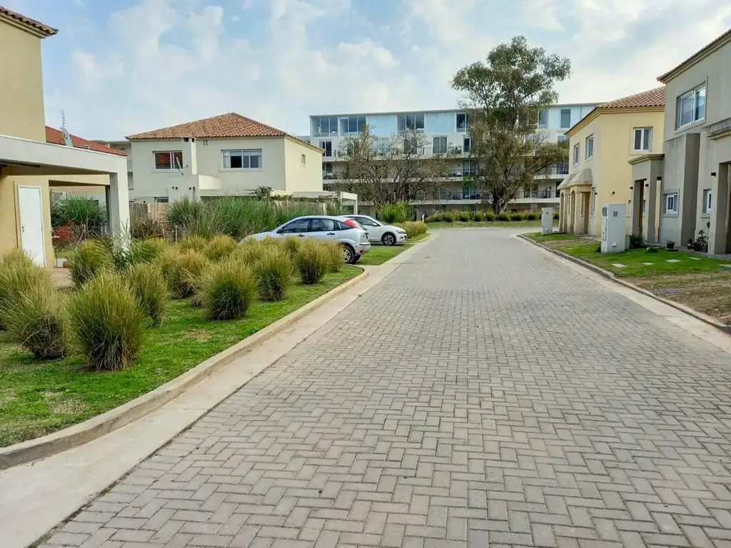 Saravi Village | Pilar | Casas y Departamentos de 2, 3 y 4 Ambientes ...