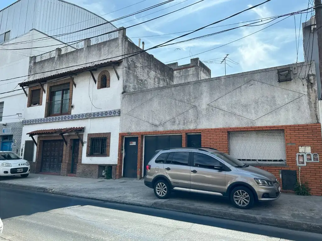 Casa Venta 85 años 6 ambientes, Chile 100, Villa Martelli, Vicente ...