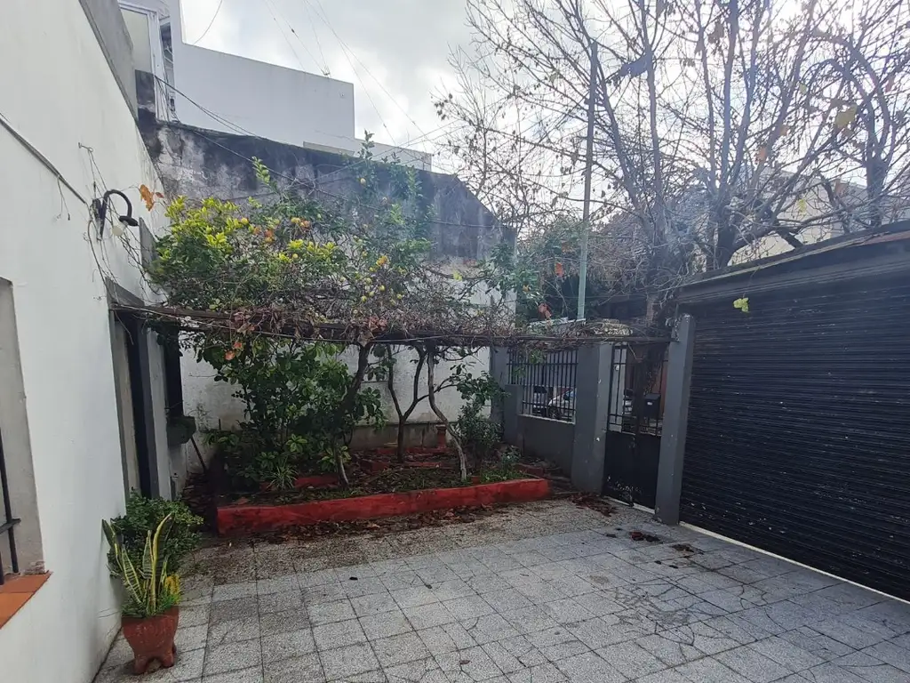 Monte Castro, Casa Antigua 5 Ambientes, Patio, Tza y Gge, Capital ...