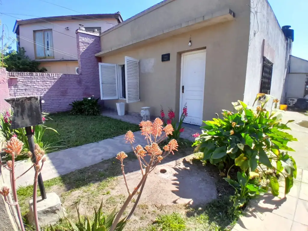 Venta Casa 54 años 2 dormitorios, 80m2, O'higgins 800, Merlo | Argenprop