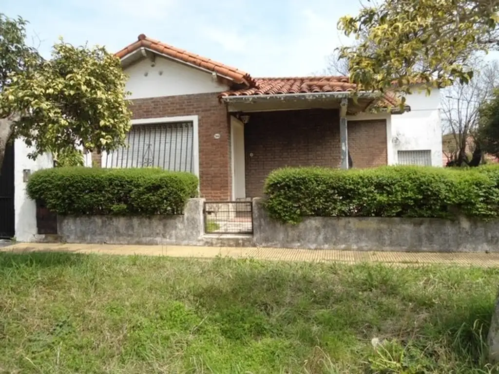 Venta Casa 40 años 3 dormitorios, 152m2, con balcón, Cnel M Dorrego 2200, Olivos Golf | Argenprop