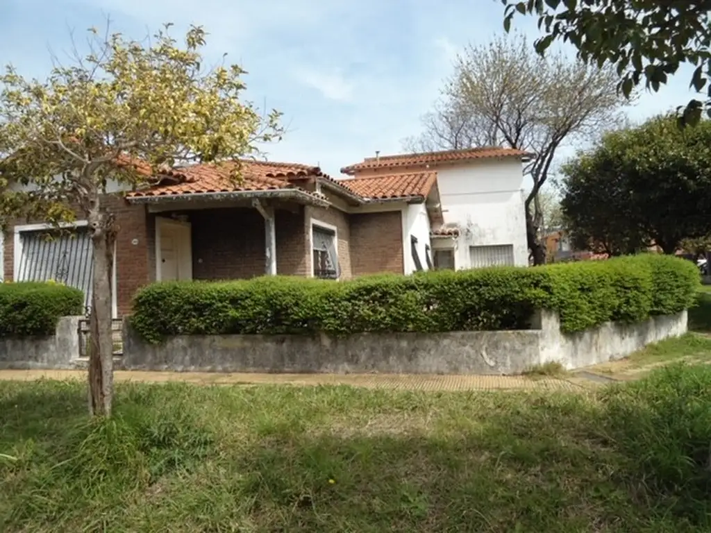 Venta Casa 40 años 3 dormitorios, 152m2, con balcón, Cnel M Dorrego 2200, Olivos Golf | Argenprop