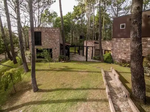 Casas en Venta en Carilo - Argenprop