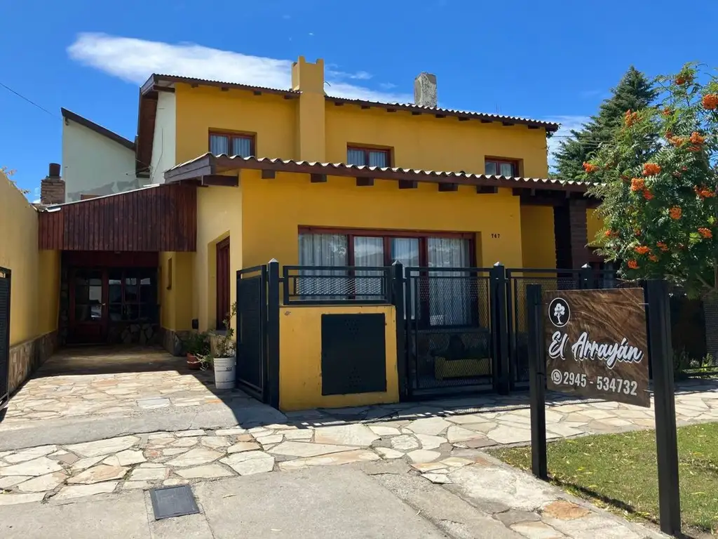 Venta Casa 19 años 17 dormitorios, 515m2, Antartida Argentina 700 ...