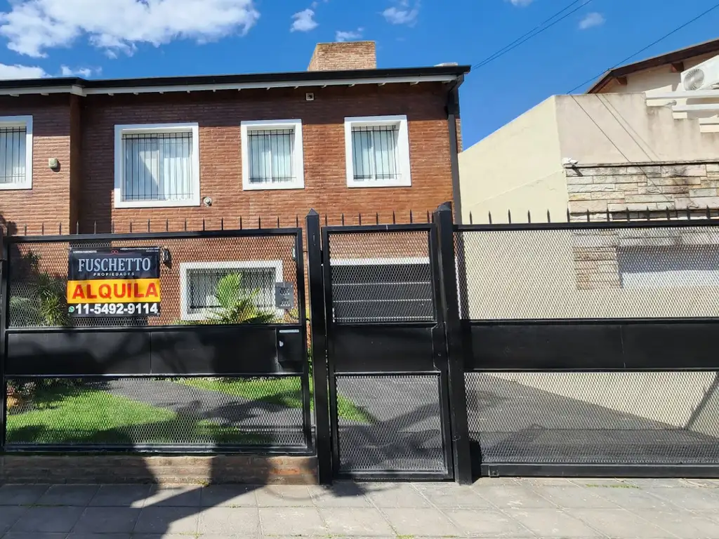 Alquiler Casa 15 años 4 dormitorios, 280m2, 1 cochera, Av. María 1700 ...